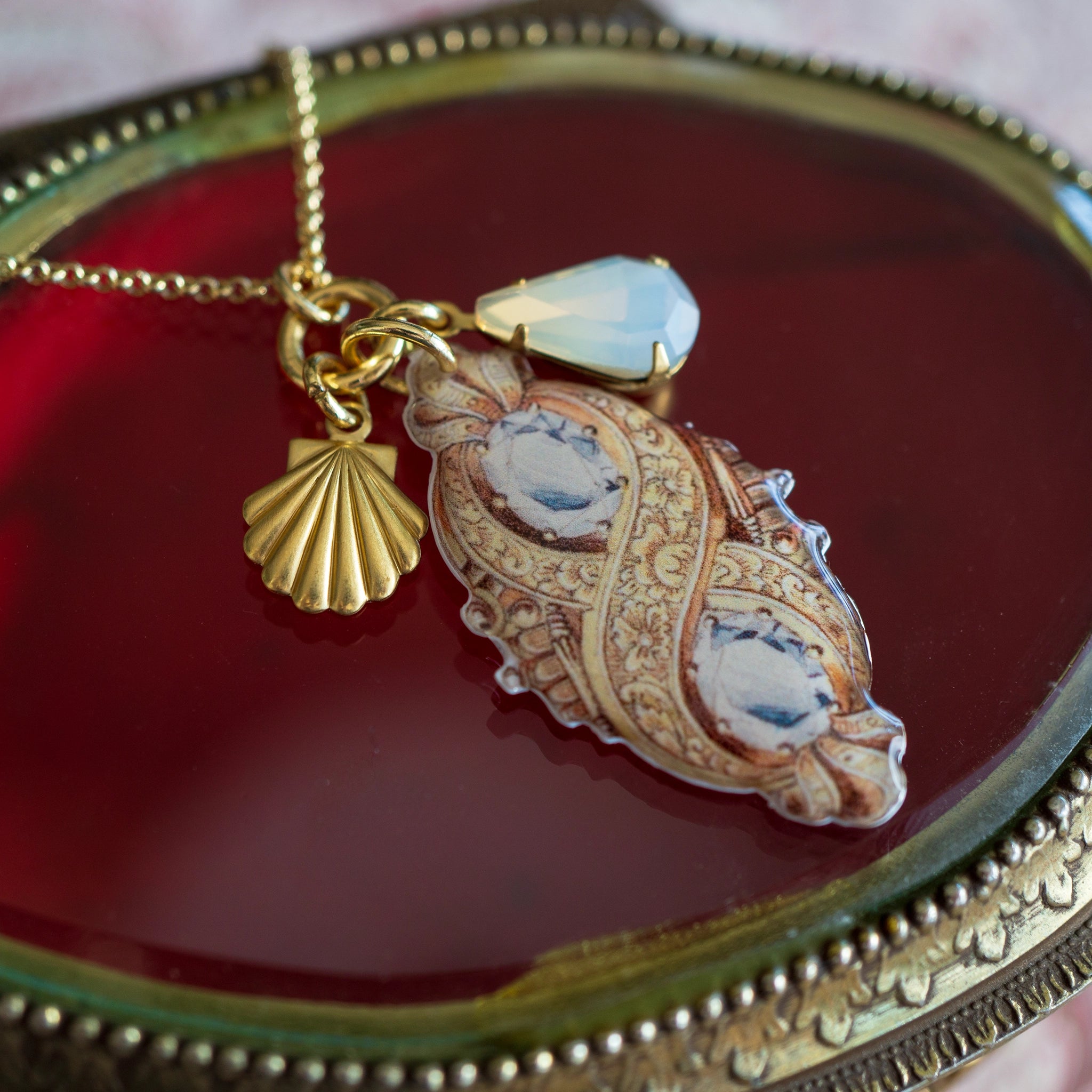 Margaret Pendant – Imaginary Artifacts