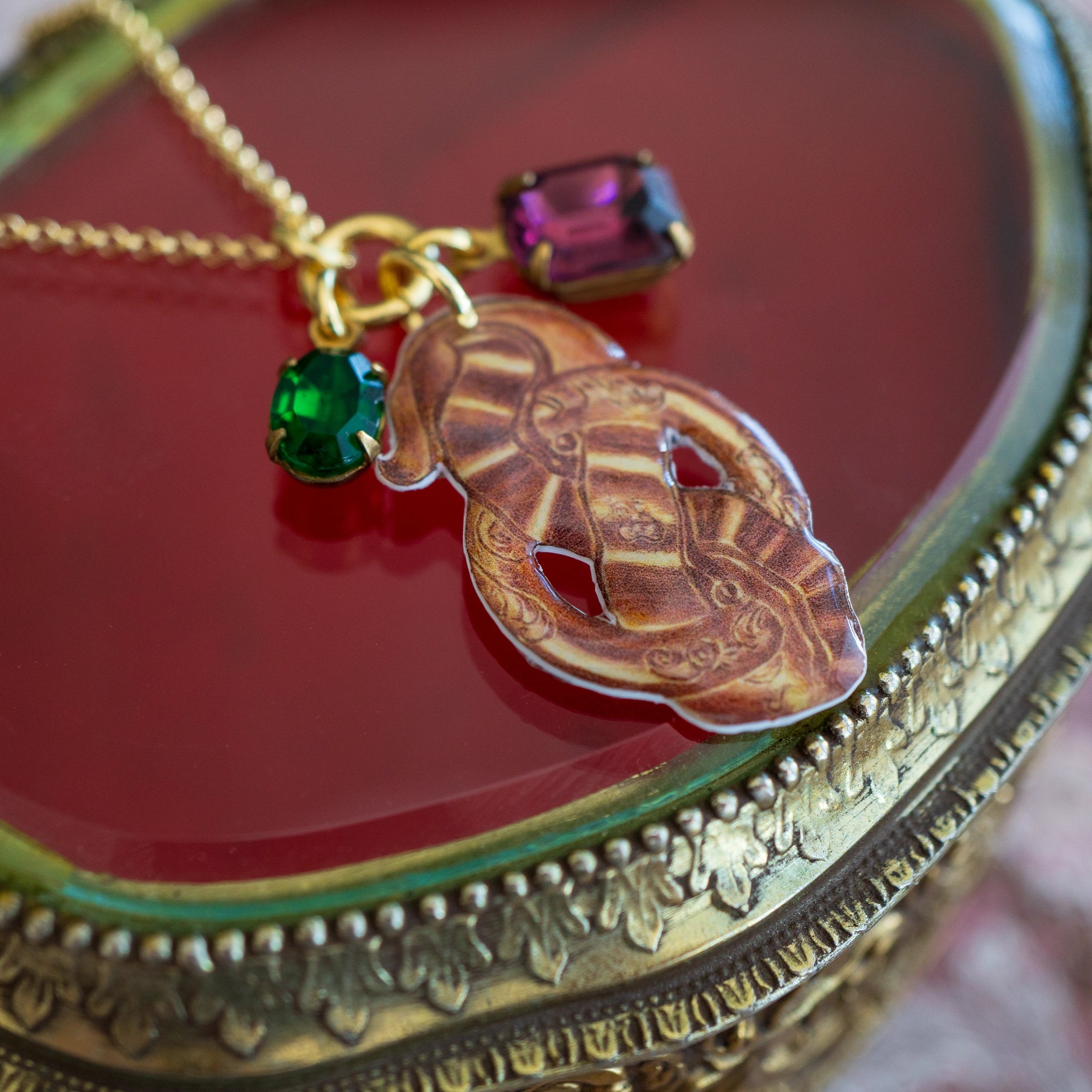 Portia Pendant – Imaginary Artifacts